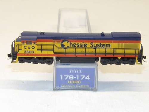 KATO N Scale Chessie System #3303 GE U30C Diesel engine 176-174 -runs ...