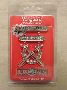 USMC US MARINE CORPS ALL RANKS RIFLE EXPERT SILVER BREAST BADGE 3RD ...