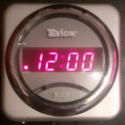 Tevion Radio LCD Display Clock Alarm Clock Silver Battery Or Plug | eBay