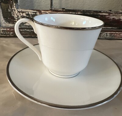 Royal Doulton Bone China SIGNET H4974 England Flat Cup & Saucer | eBay