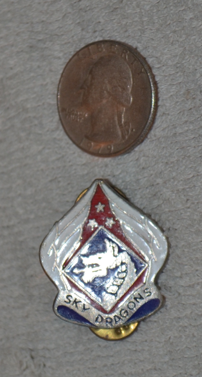 AIRBORNE CORPS SKY DRAGONS US ARMY LAPEL PIN | eBay