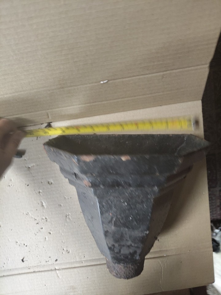 VINTAGE CAST IRON RAIN WATER GUTTERING CORNER HOPPER HEAD PLANTER | eBay UK