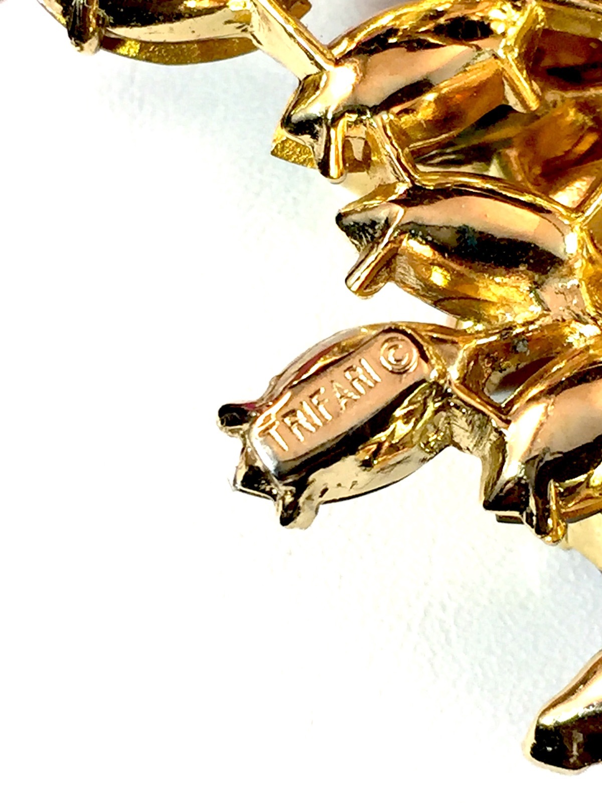 EXQUISITE CROWN TRIFARI FUCHSIA OLIVINE AB RHINESTONE FLOWER LEAVES ...