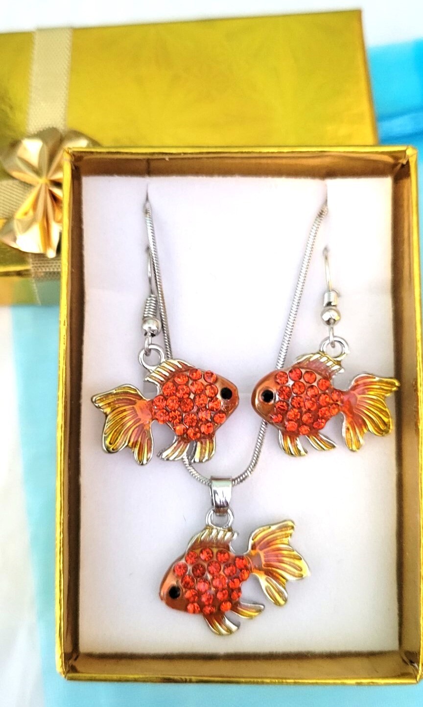 Beautiful Crystal Goldfish Necklace and Earrings Set 18" Chain Fast ...