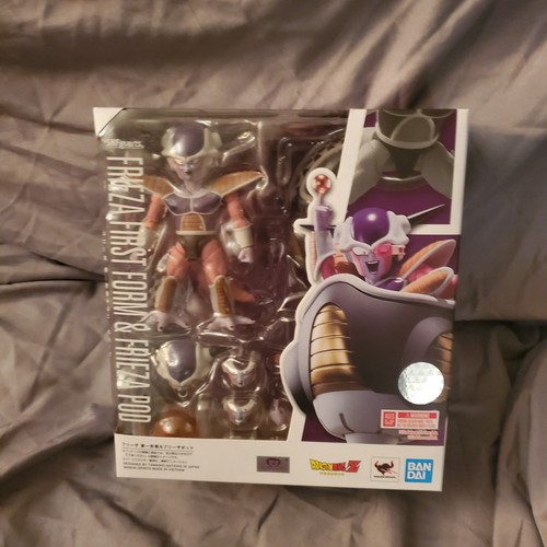 S.H. SH Figuarts Dragon Ball Z Frieza First Form & Pod Action Figure ...