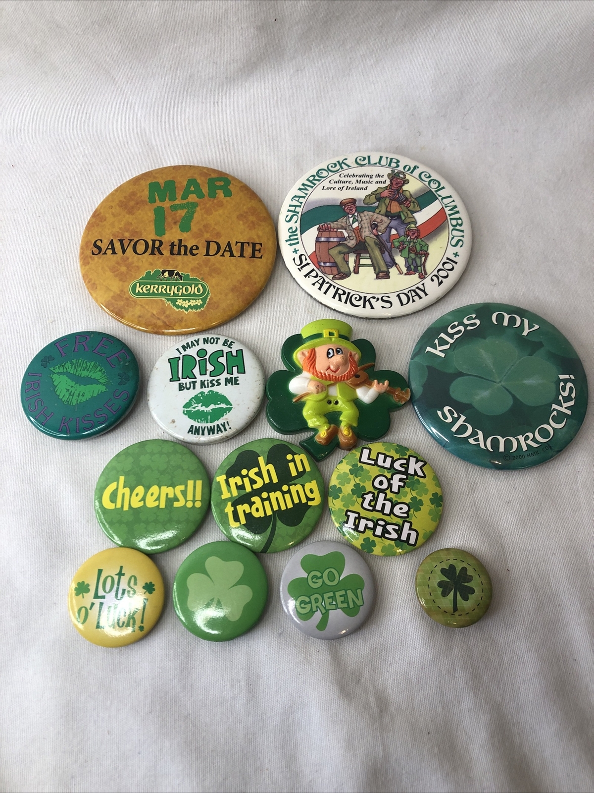 Lot of 13 St. Patrick's Day Buttons Irish Pin Vintage Shamrock Lucky ...