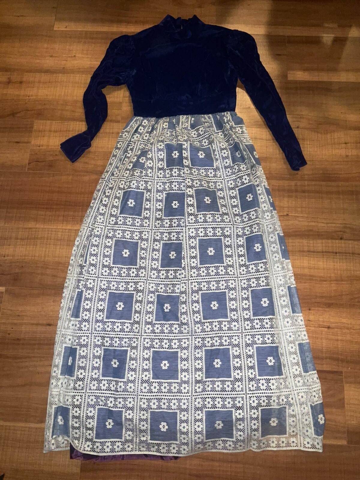 Vintage House Of Bianchi 60s Velvet Crochet Lace Dres… - Gem