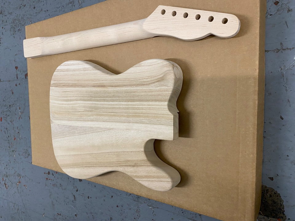 LEFT GUITAR KIT, PAULOWNIA WOOD BODY + NECK 22F MAPLE +MAPLE FB, 25.5 ...
