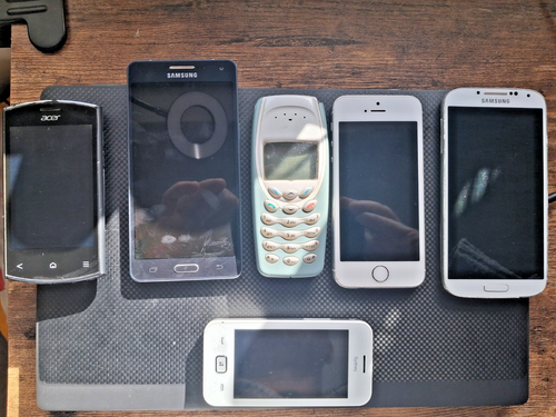 Job Lot 6x Vintage Mobiles - Nokia 3310, iPhone 5, Samsung S4 - Spares ...