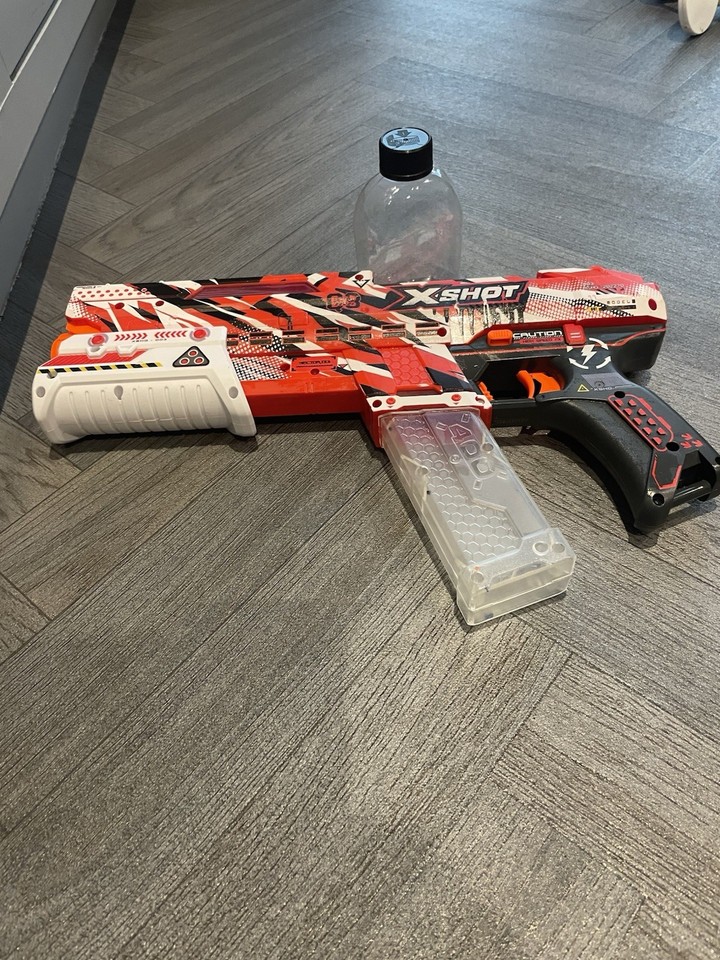 XSHOT Hyper Gel Clutch A Manual Prime Blaster Gun Great Condition | eBay