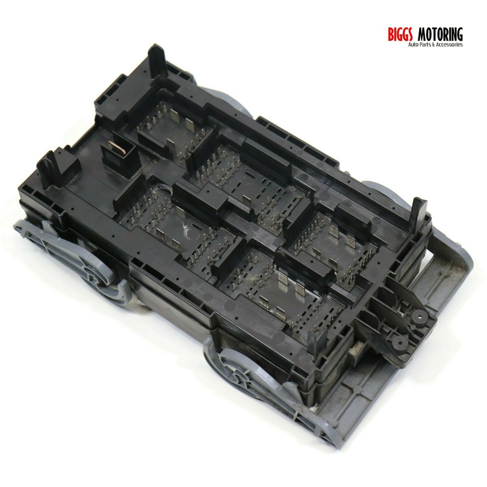 2010-2013 Chevy Silverado 1500 Engine Fuse Box Junction Relay 22798215 ...