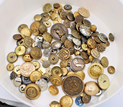 Large Lot Of Vintage Brass Plain Style Decorative & Military Buttons ...
