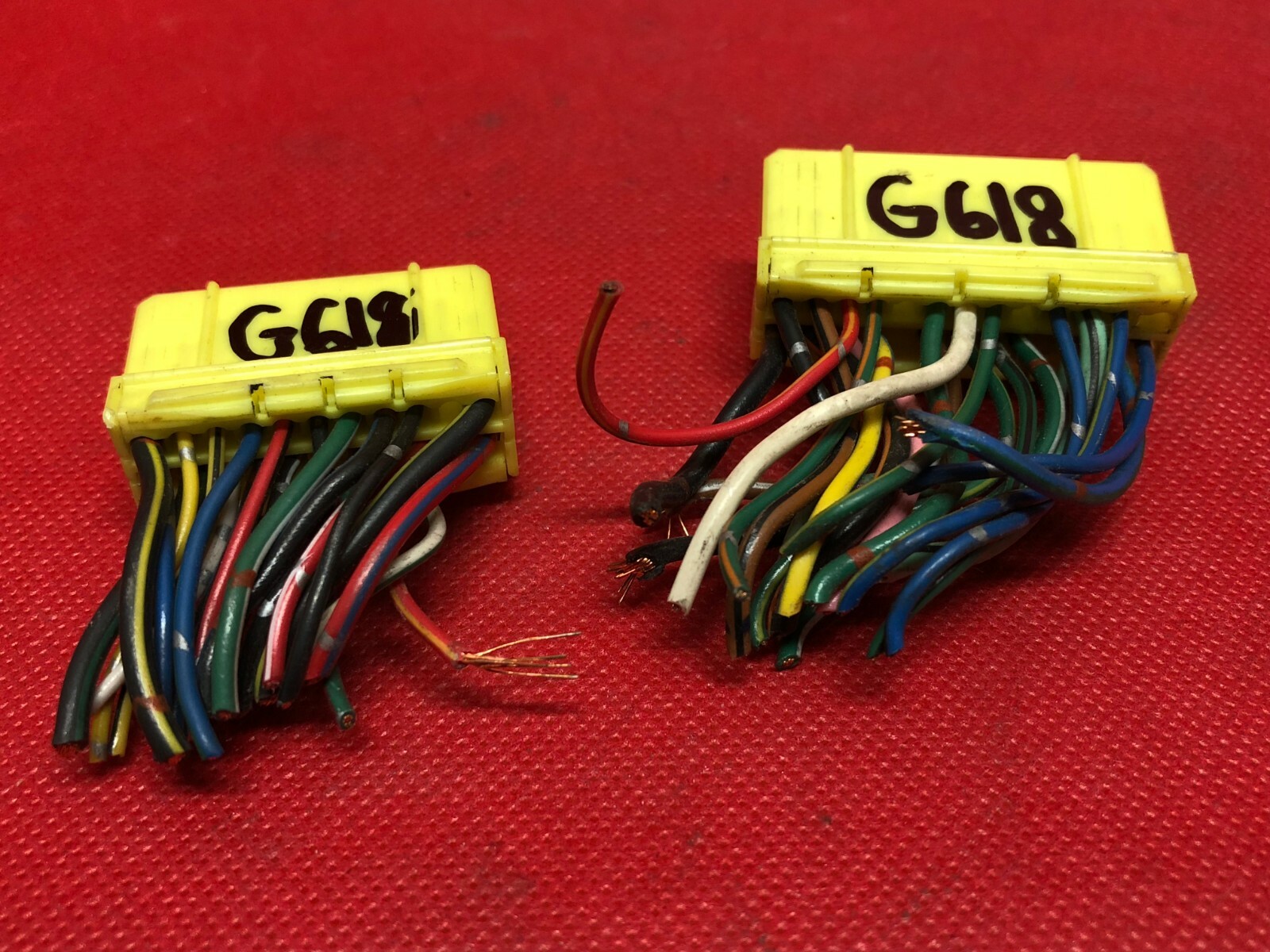 ECU ECM MODULE HARNESS PLUG WIRING CONNECTOR MAZDA B2600i TRUCK G618 ...