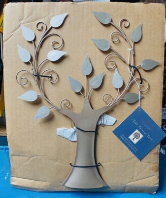 Hallmark 2005 The Family Tree Ornament Display Stand | eBay