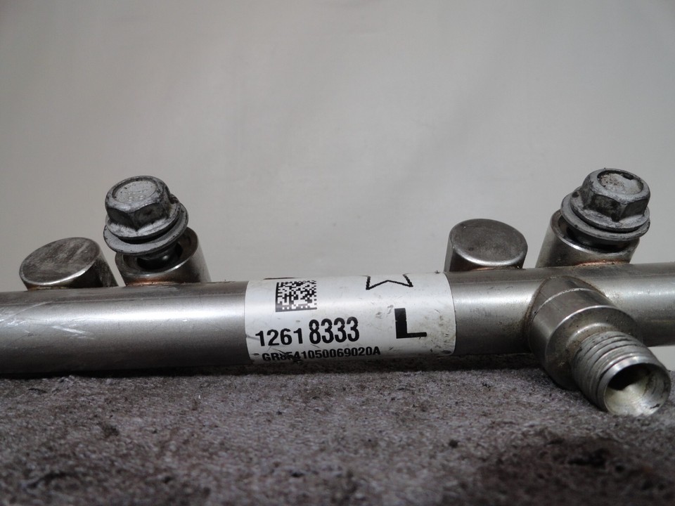 GM Fuel Injection Fuel Rail w/Fuel Pressure Sensor Left Position ...