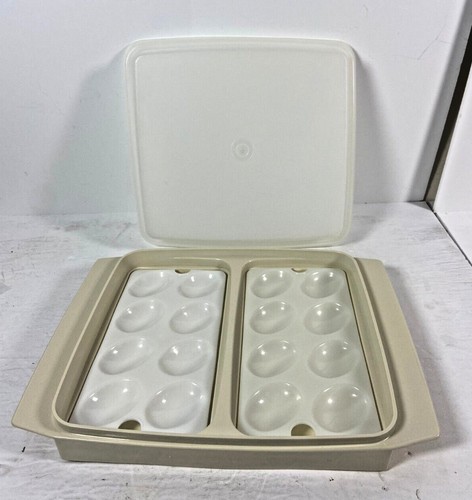 Vintage Tupperware Deviled Egg Keeper Carrier Lid 2 Removable Trays 723 ...
