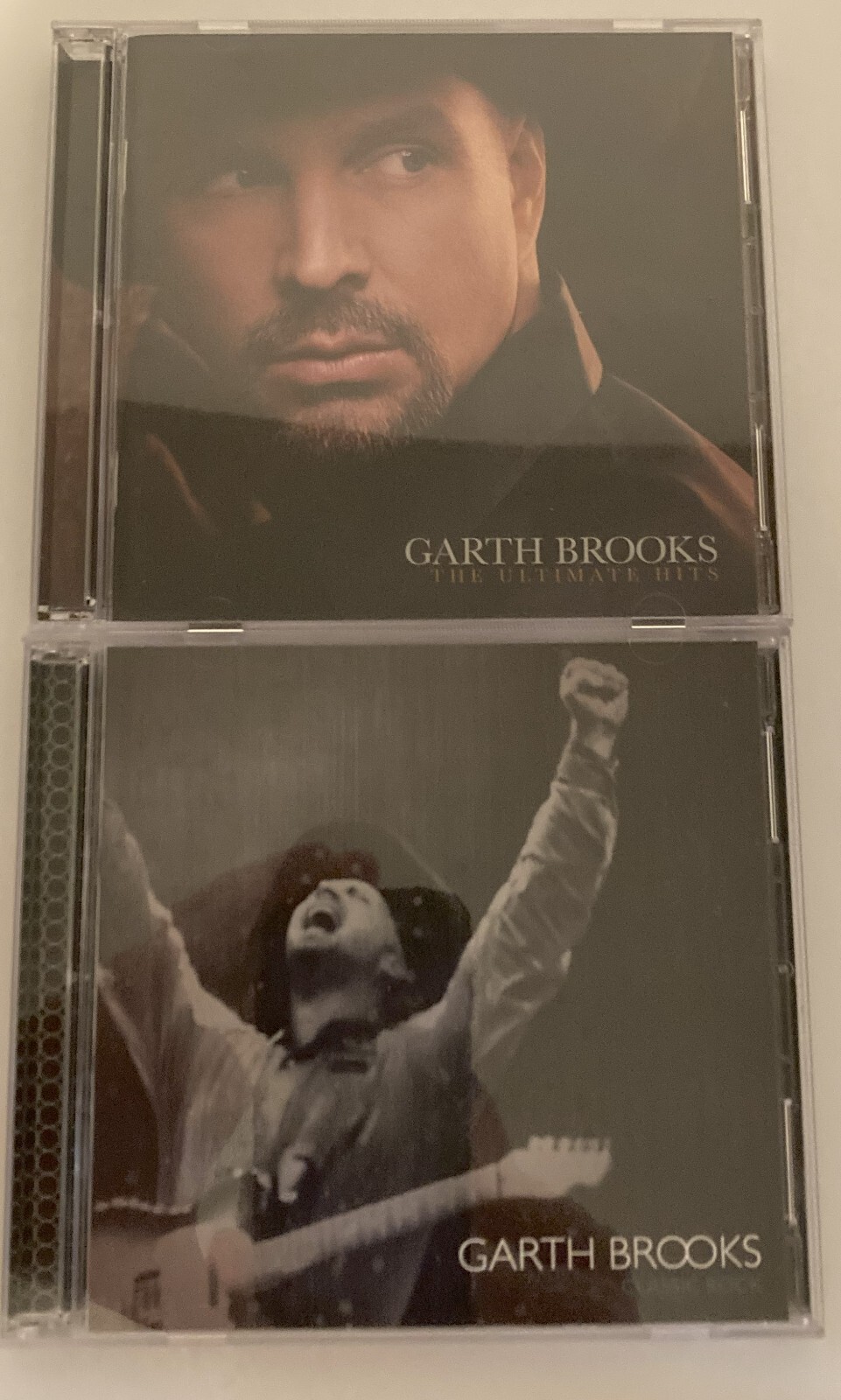 Garth Brooks : The Ultimate Hits + CLASSIC ROCK 2 CD SET----VERY NICE ...