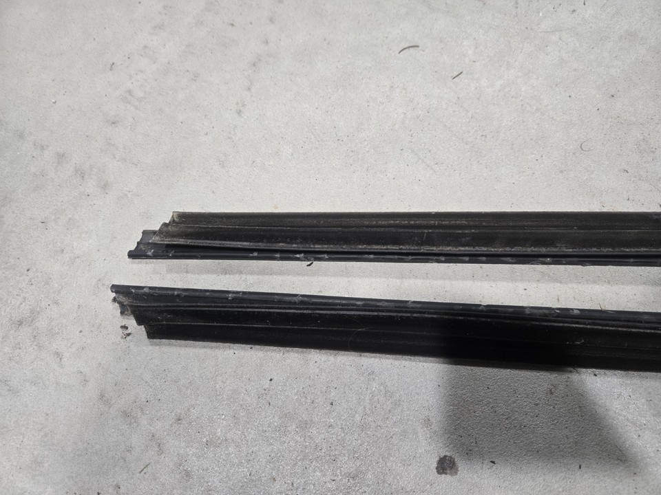 1990-96 Nissan 300zx 2+0 Window Door Molding Weatherstrip Trim Pair Z32 ...
