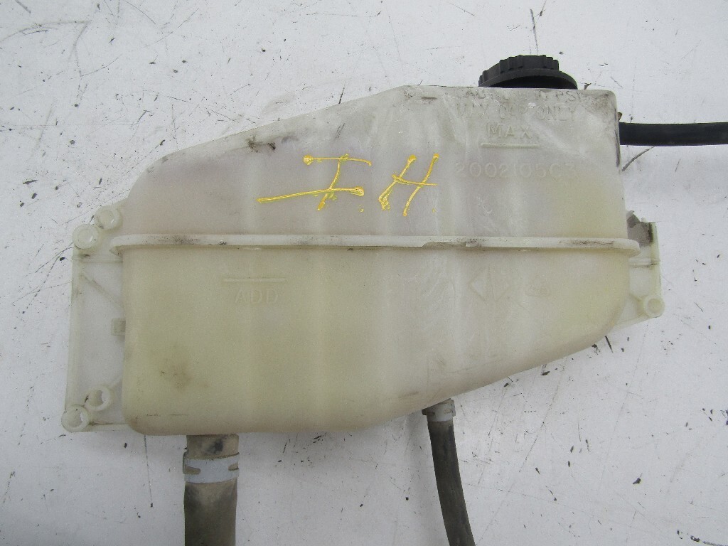 International radiator overflow surge tank reservoir 2002105C3 | eBay