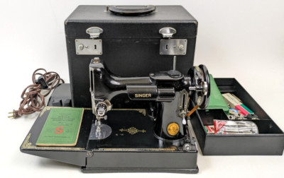Vintage Singer 221 Featherweight Portable Sewing Machine In Original ...