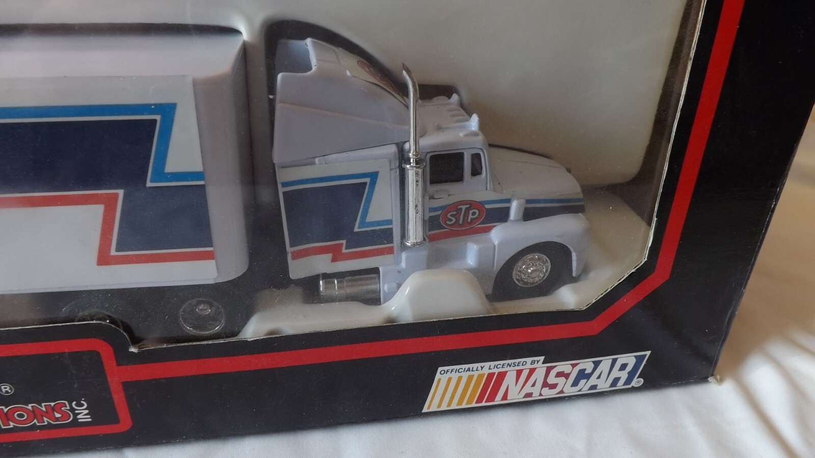 Racing Champions Racing Team Transporter Semi Truck & Trailer Richard ...