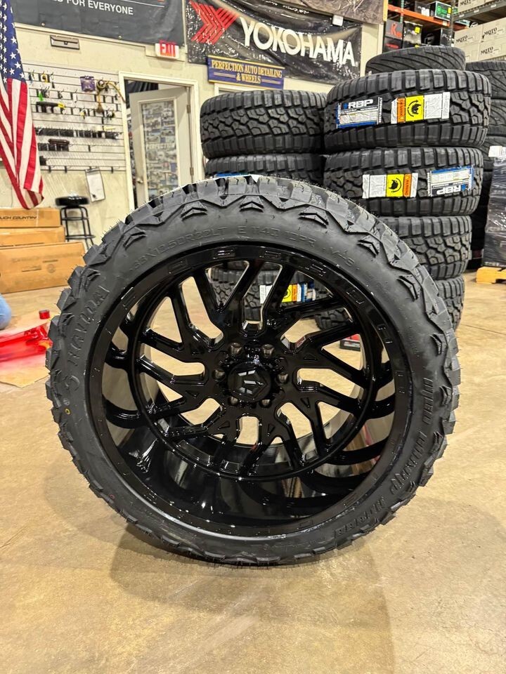 22x12 TIS 544B WHEELS RIMS 33" MT TIRES FORD F150 SVT FX4 EXPEDITION ...