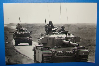 1973 Yom Kippur Israel War IDF Army Soldiers Tanks Advance to Syria ...