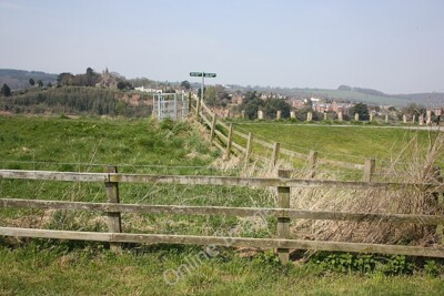 Photo 6x4 Severn Way footpath Newnham/SO6911 The path follows the ...