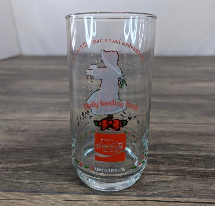Vintage Holly Hobbie “feeding The Birds” Christmas Drinking Glass By
