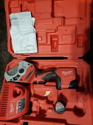 Milwaukee M12 2470-21 12V Cordless Shear Kit and extra battery | eBay