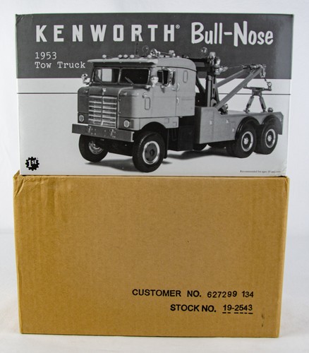 First Gear 1953 Kenworth Bull Nose Tow Truck Tiger Paw 1:34 Scale ...