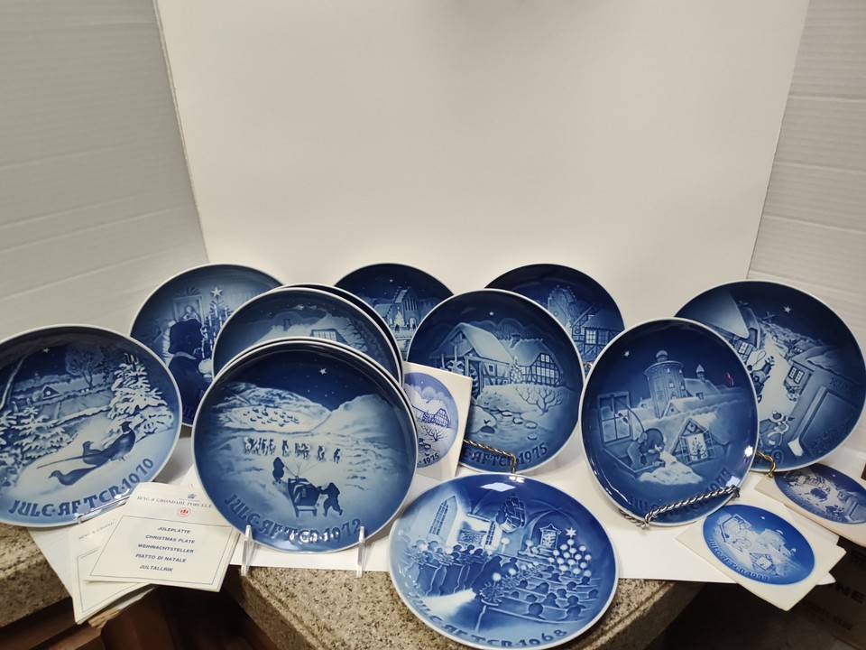 Set of 12 Vintage 1968 - 70's Royal Copenhagen B & G Jule Aften ...