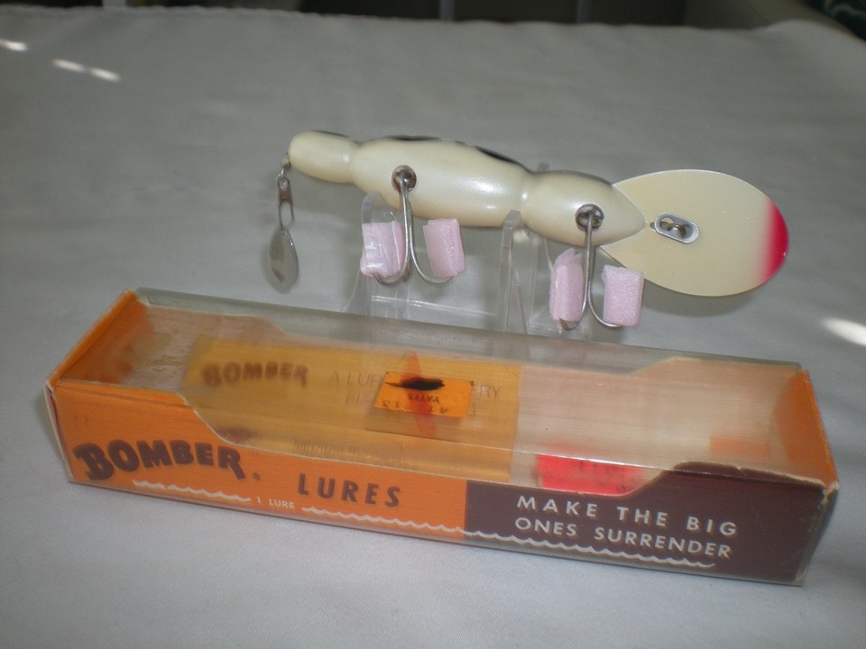 Bomber Water Dog Lure ~4.5" w Box & Paper - White, Black Shadow Stripe ...