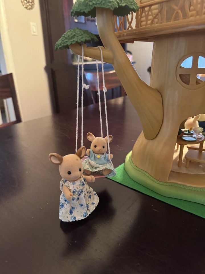 Calico Critters Adventure Tree House Mixed Critters & Furniture | eBay