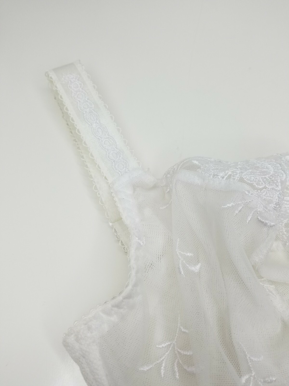 New Kris Line Women's Brillant plus size White Soft cup bra size 30 JJ ...