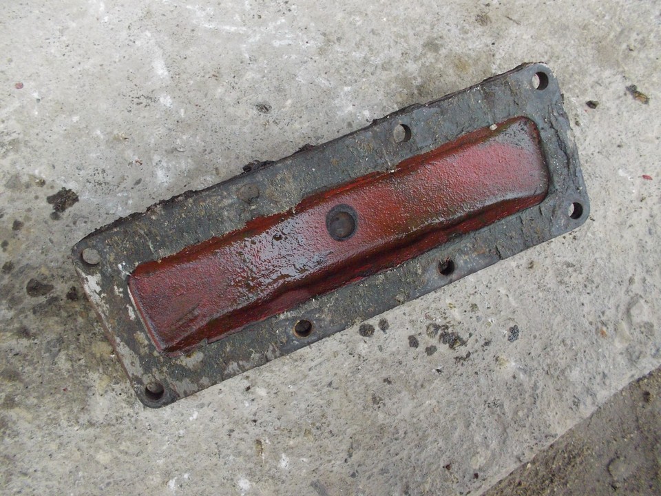 International 606 IH Tractor ORIGINAL bottom transmission cover plate ...