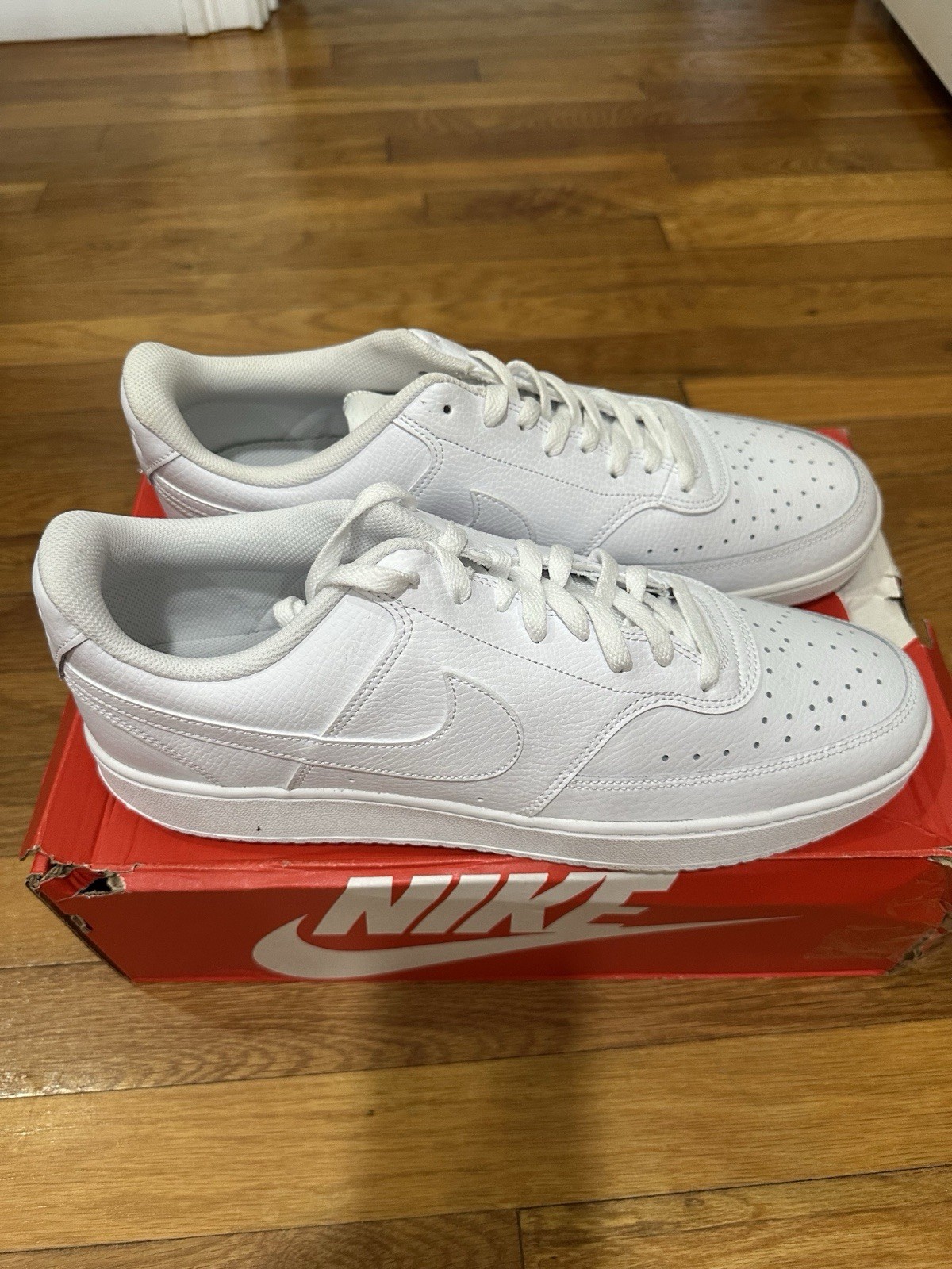 *Used And Damaged Box* Nike Court Vision Low White Me… - Gem