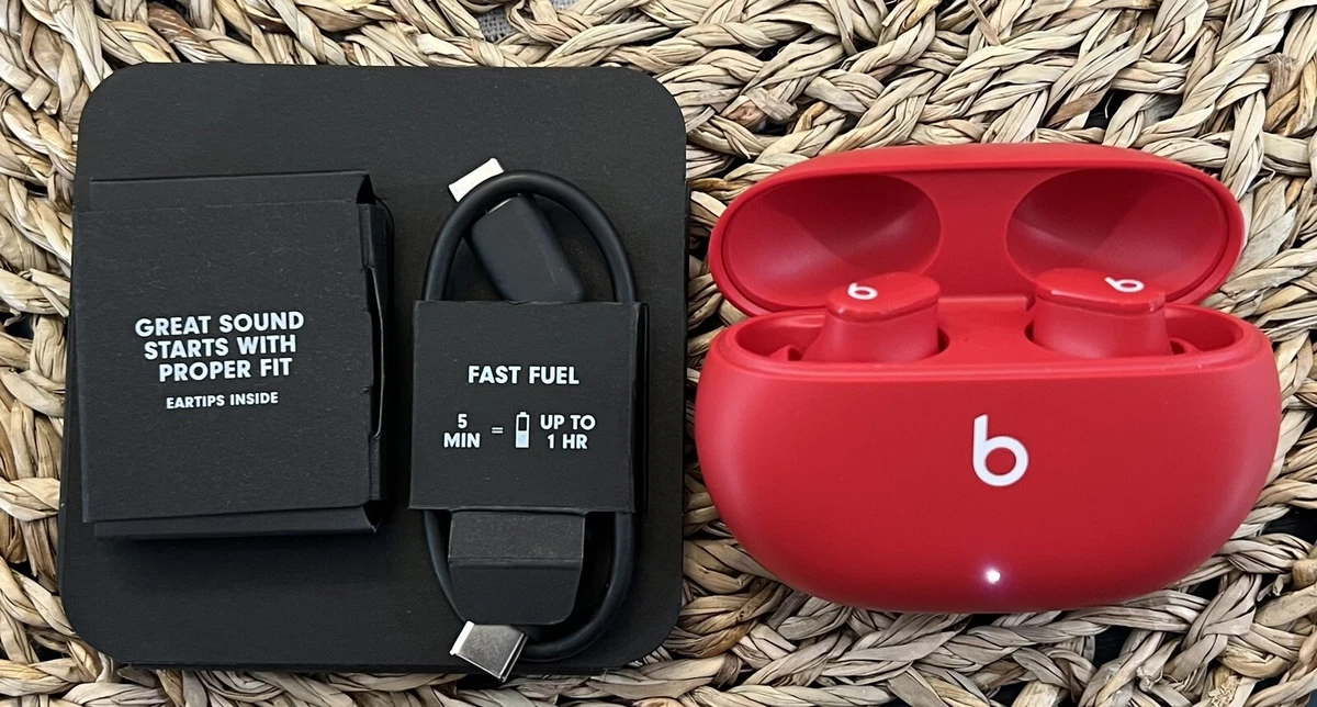 Beats Studio Box Red