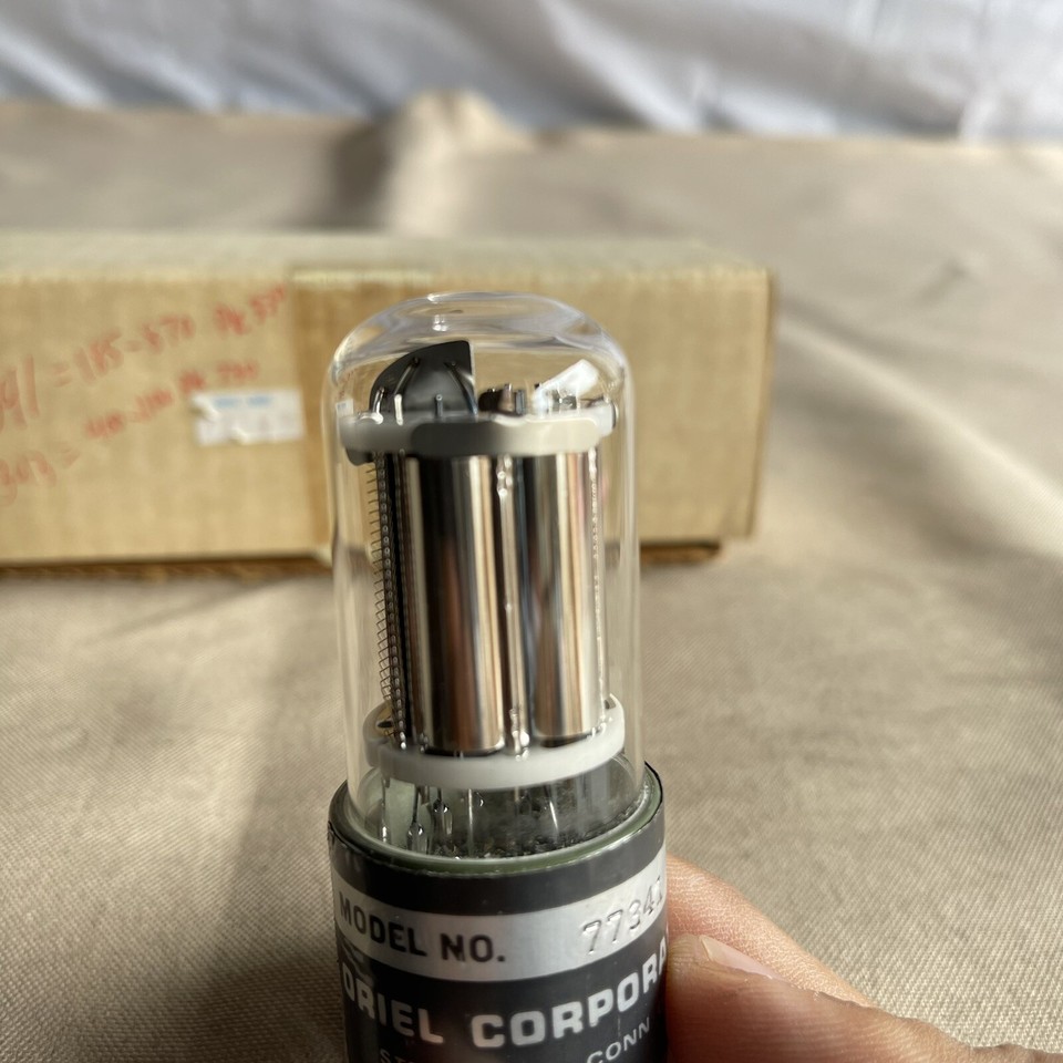 Oriel 77341 model Photomultiplier Tube, 185-870 nm Range | eBay