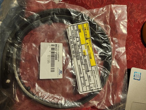 86357 F3000 Front Bumper Rubber Seal Strip Trim 17-18 Elantra Sedan ...