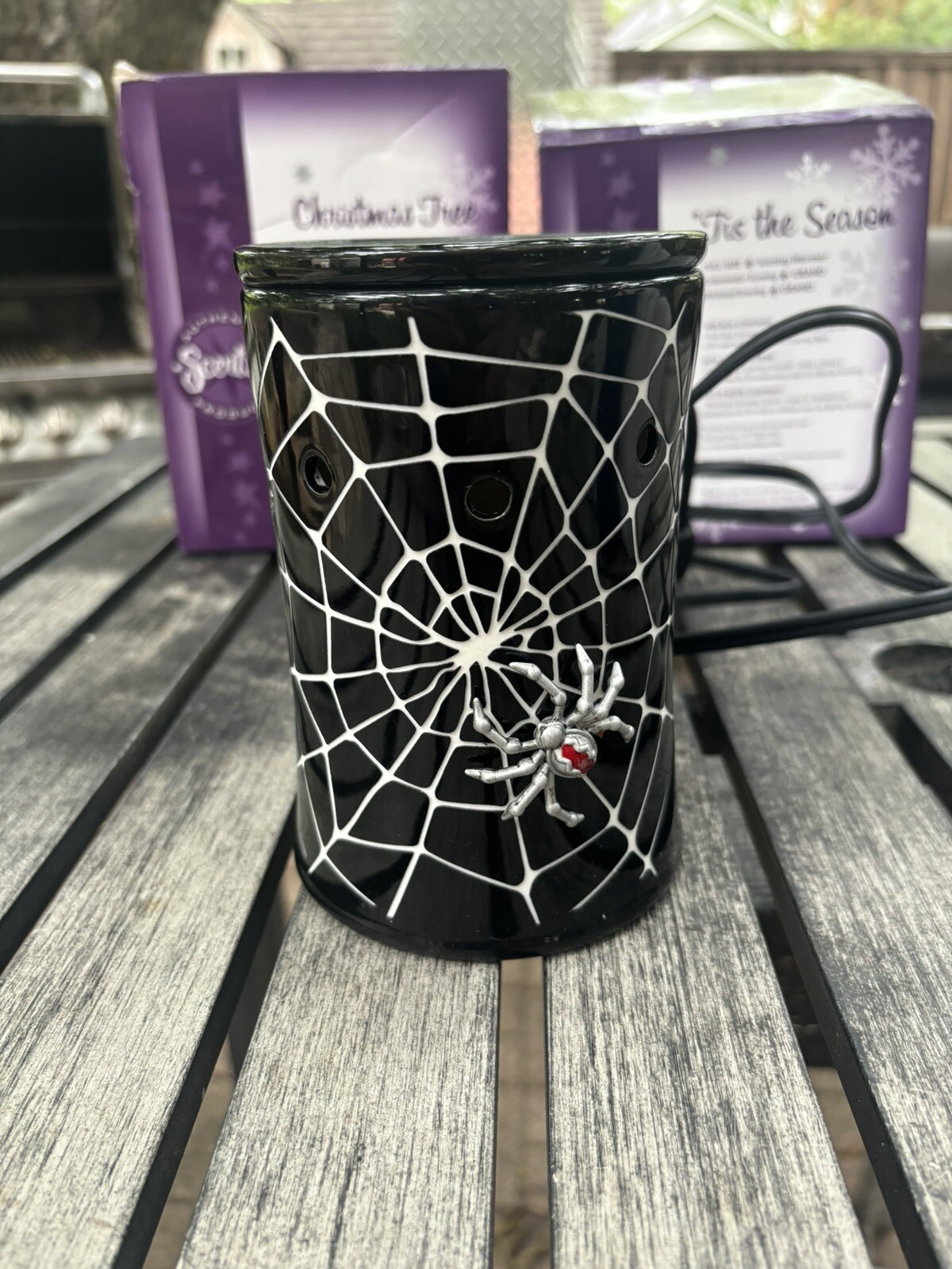 SCENTSY Creepy Crawly Spider Web Halloween Black Widow Wax Warmer ...
