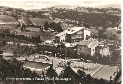 ROCCA DI CAMBIO ( L'Aquila ) - Scorcio panoramico e Piscina Hotel ...