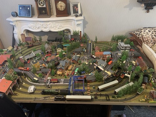 00 Gauge Huge Hornby Train Layout Must See! | eBay UK