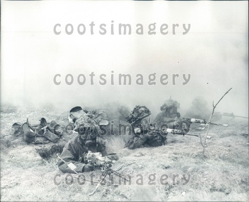 1980 British Chemical Warfare Soldiers Winterbourne Gunner Press Photo ...