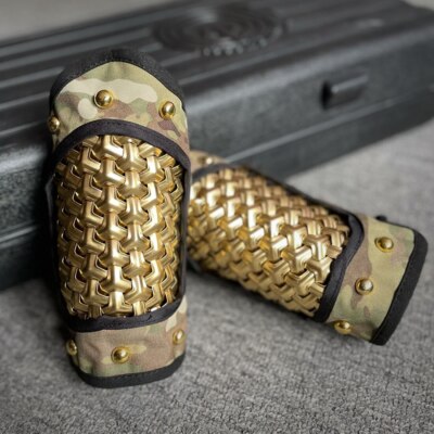 1 Pair of Tactical Protective Wrist Guard Martial Arts Wrist Guard ...