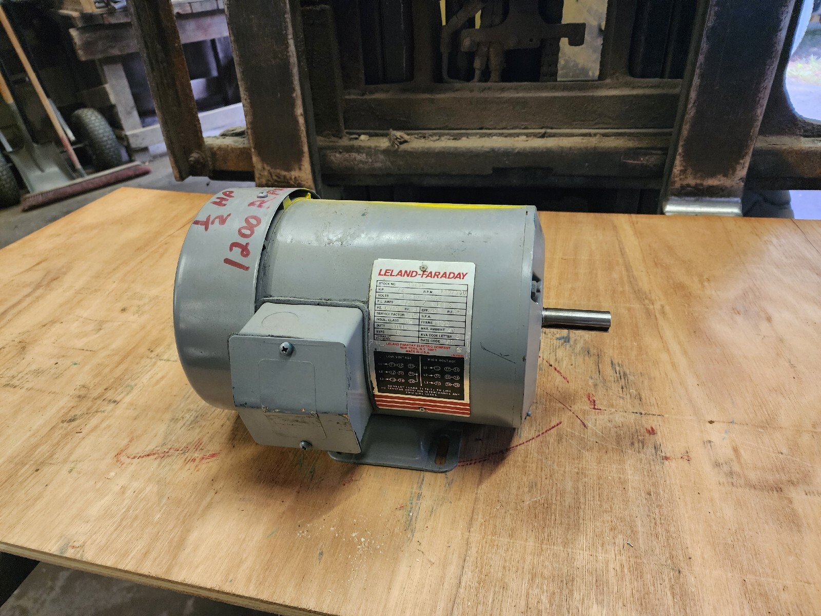 Used Leland-Faraday 1/2 HP 3 PH Electric Motor EB56 Frame 1140 RPM CAT ...