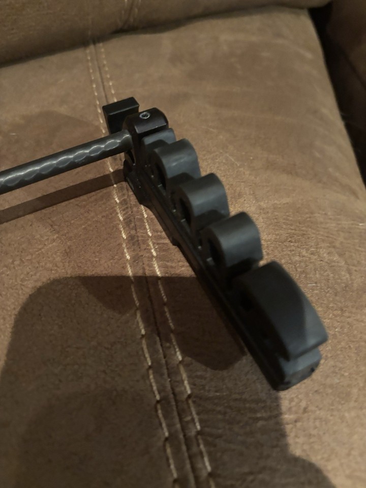 NEW Mathews Low Pro Series Detachable 5 Arrow Quiver, RH-Bottomlands | eBay