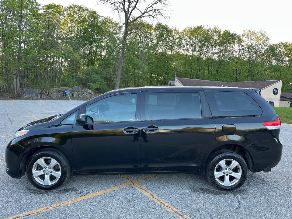 2014 Toyota Sienna Wheelchair Accessible Minivan Handicap Van WAV | eBay