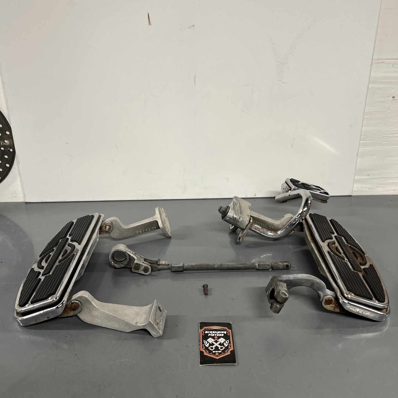 Harley FXR Police floorboards + mounts + linkage FXRT FXRD FXRP FXRS | eBay