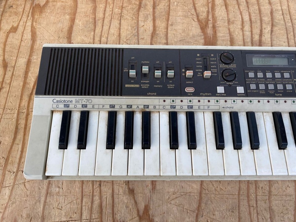 CASIO MT-70 Synthesizer Casiotone 49-Key 20 tones, 10 rhythms, Vintage ...